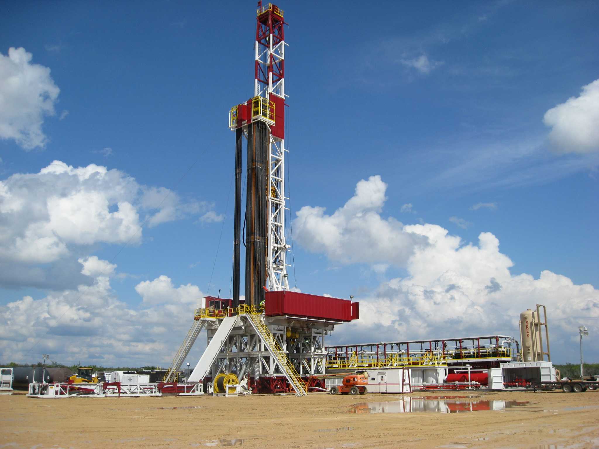 Independence Contract Drilling acquiring Sidewinder Drilling