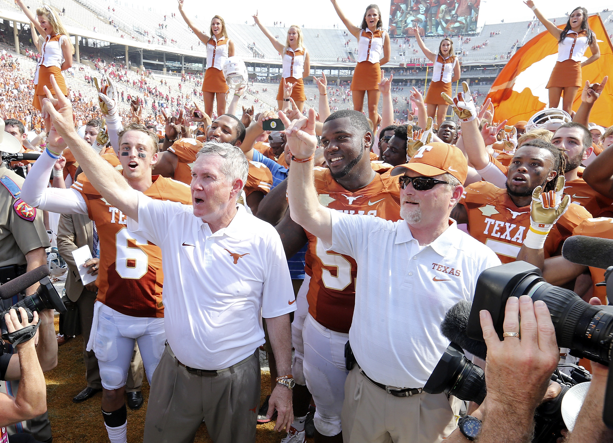 Mack Brown resigns as UT coach