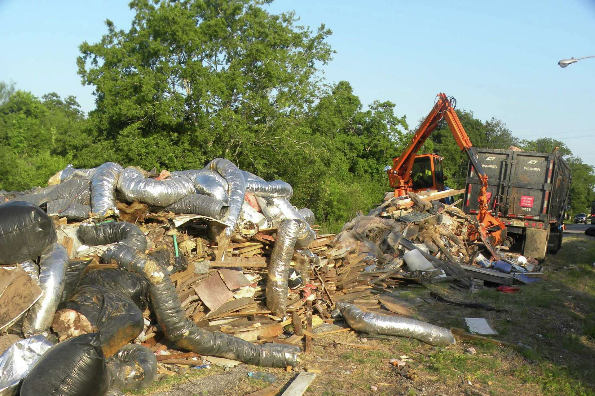 Blight of illegal dumps spoils Houston's image