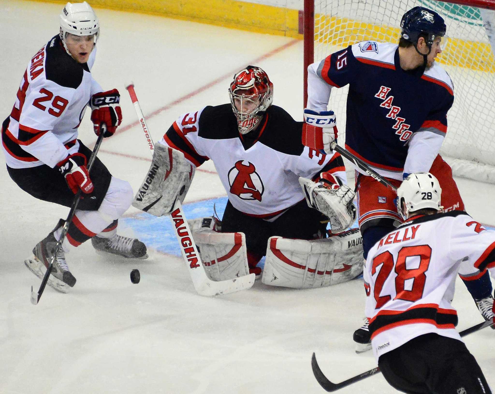 Devils win sixth straight