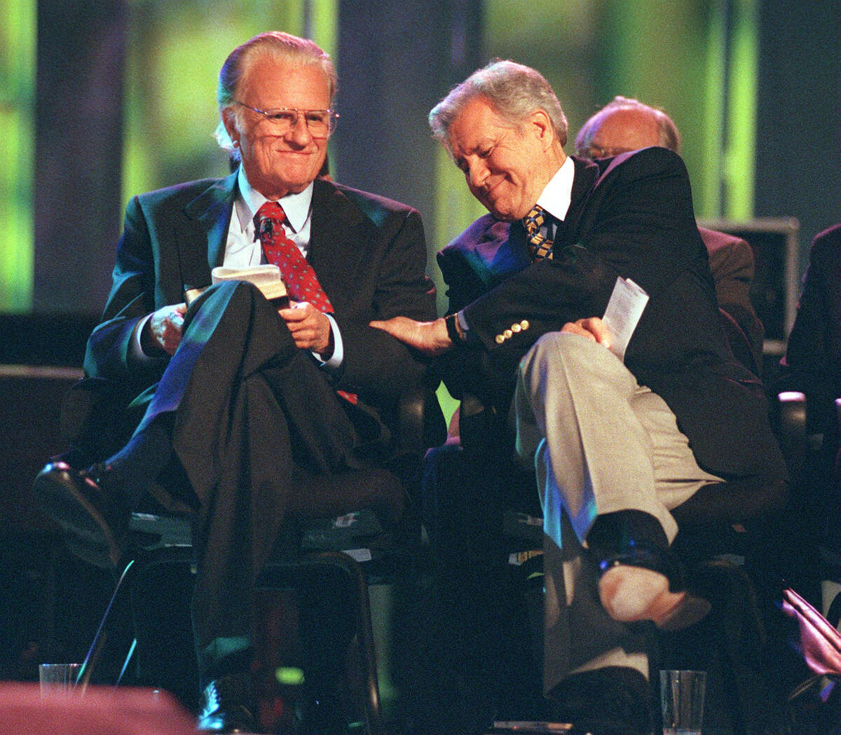 Photos: Billy Graham attracts 250,000 to the Alamodome for 1997 crusade ...