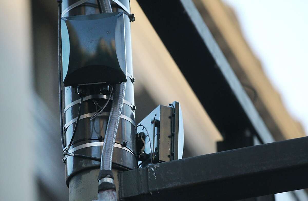 S.F. rolls out 3 miles of free Wi-Fi along Market Street