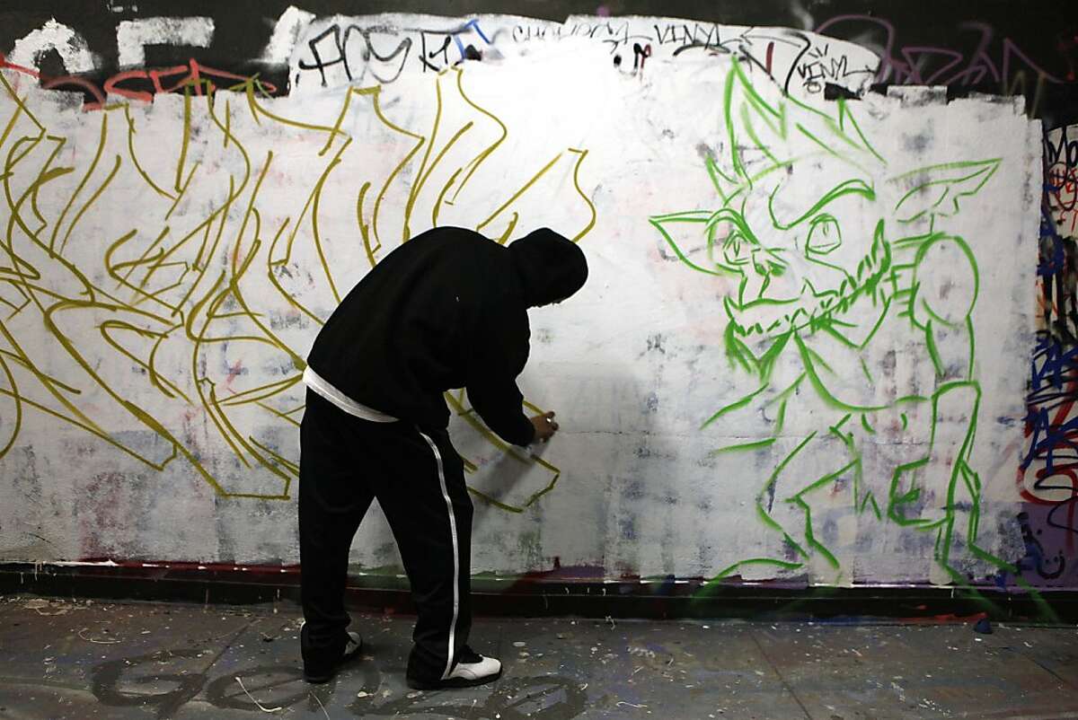 Graffiti club's the write place at S.F.'s Lincoln High