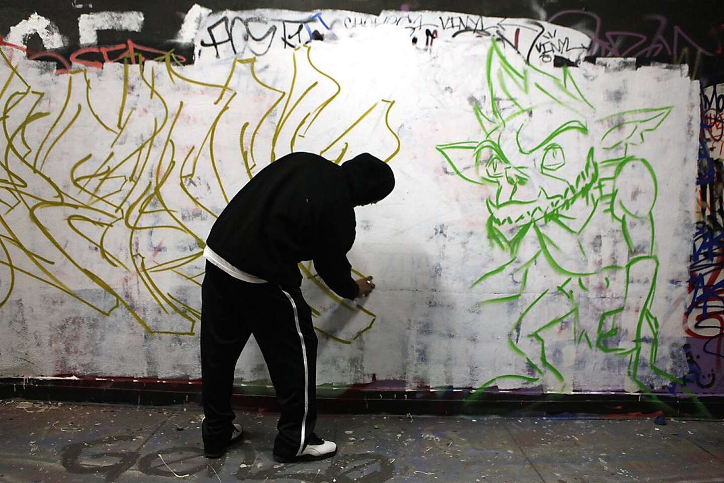 Graffiti club's the write place at S.F.'s Lincoln High