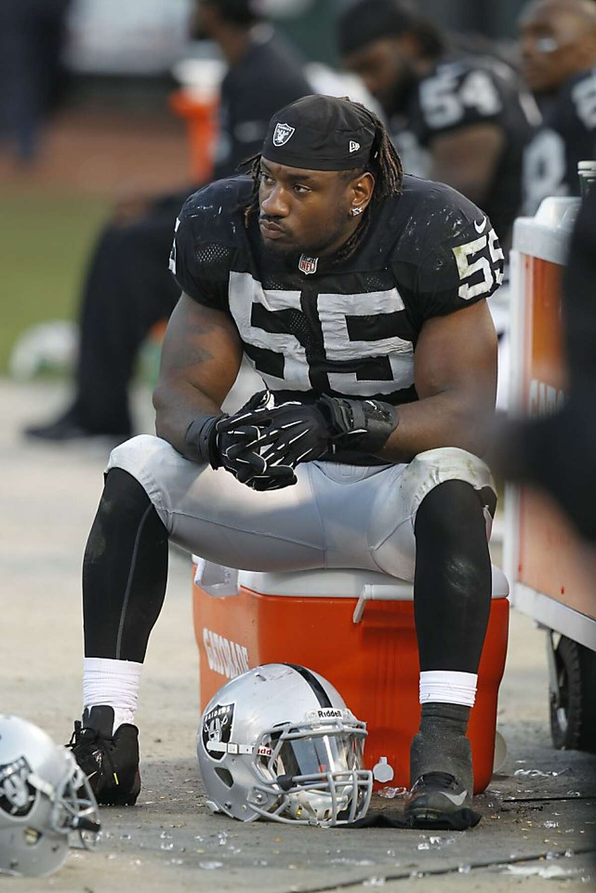 7 Oakland turnovers help Chiefs crush Raiders