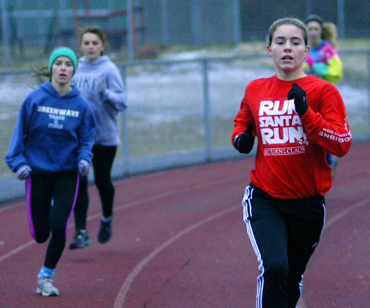 Green Wave girls' indoor track