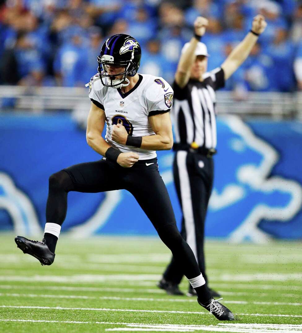 Tucker, Ravens give Lions the boot