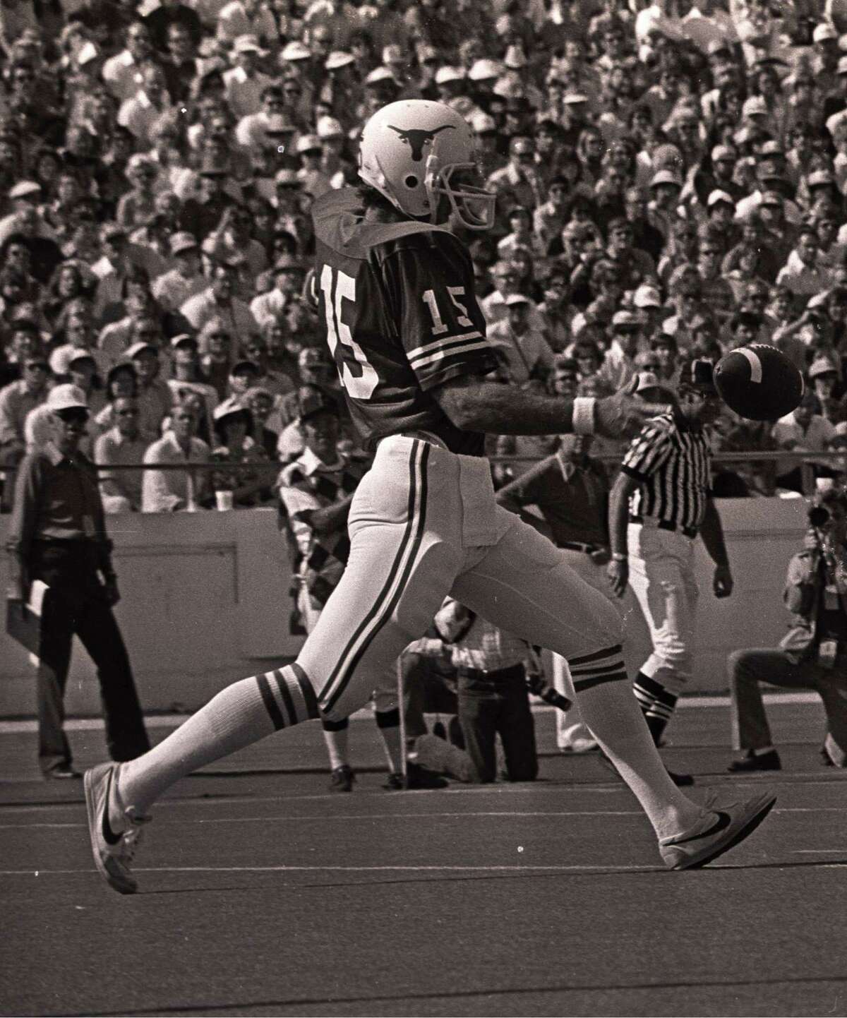 Former UT football star faces prison time for Ponzi scam