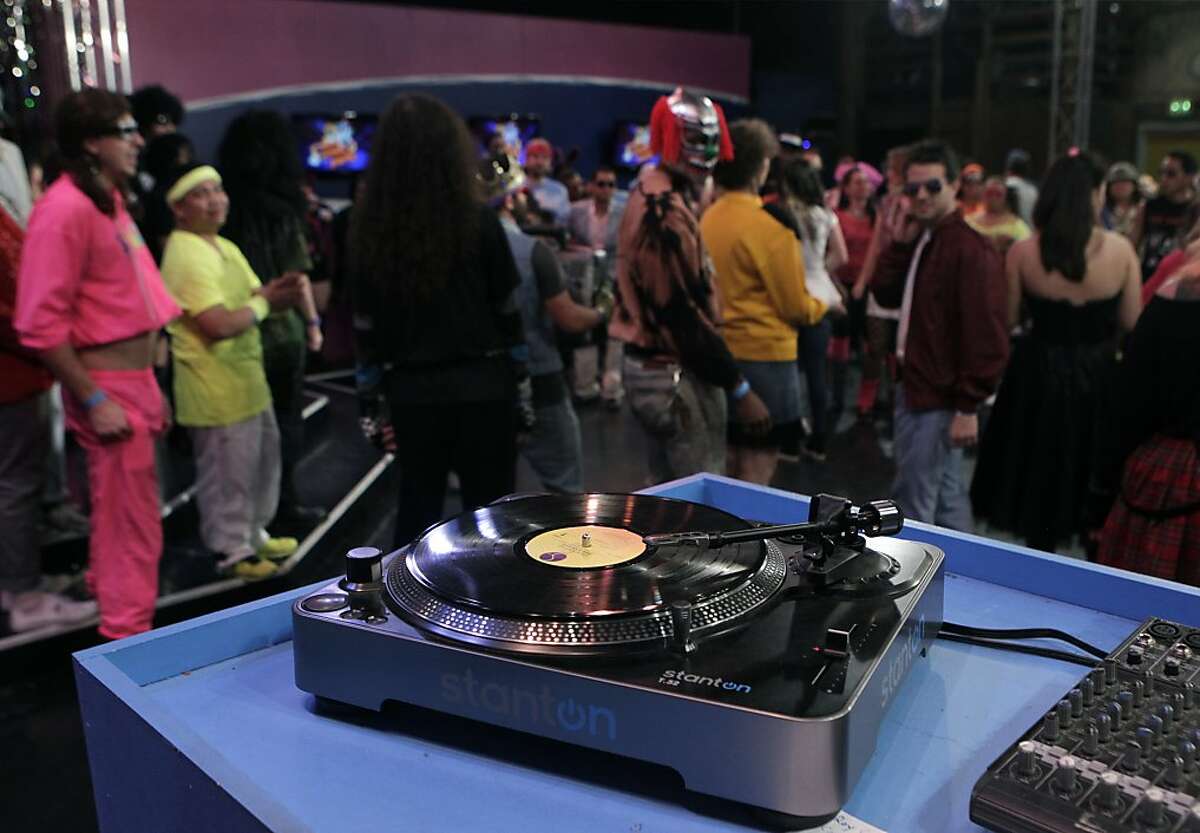 'Dance Party' turns TV viewers into stars