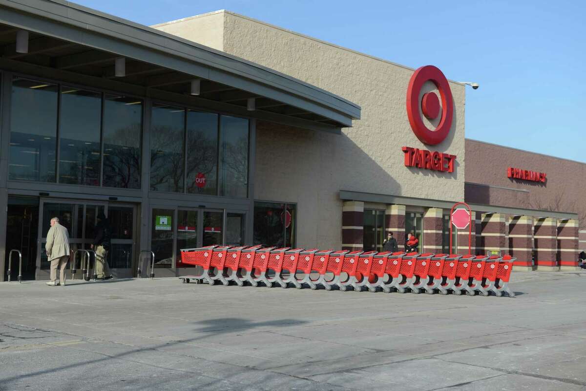 Target shoppers concerned after massive data theft