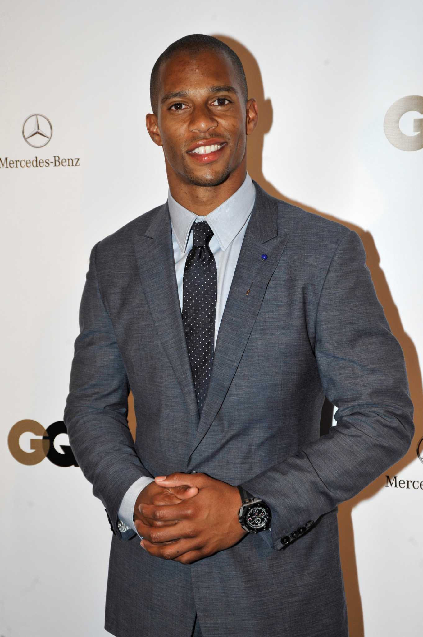 Giants' Cruz has surgery on left knee