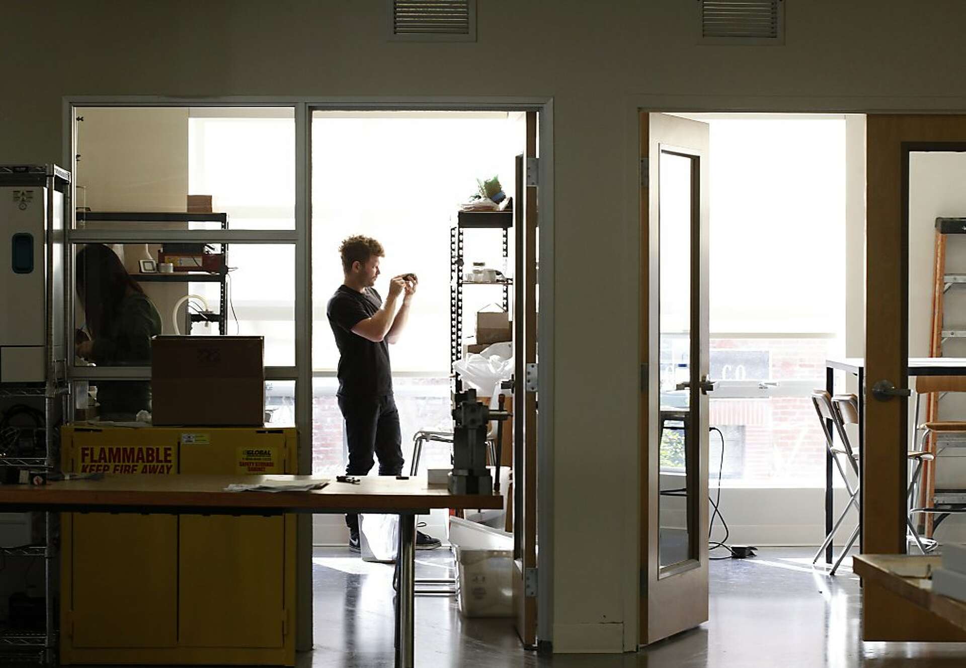 Ploom's E-cigarettes, vaporizers use real tobacco