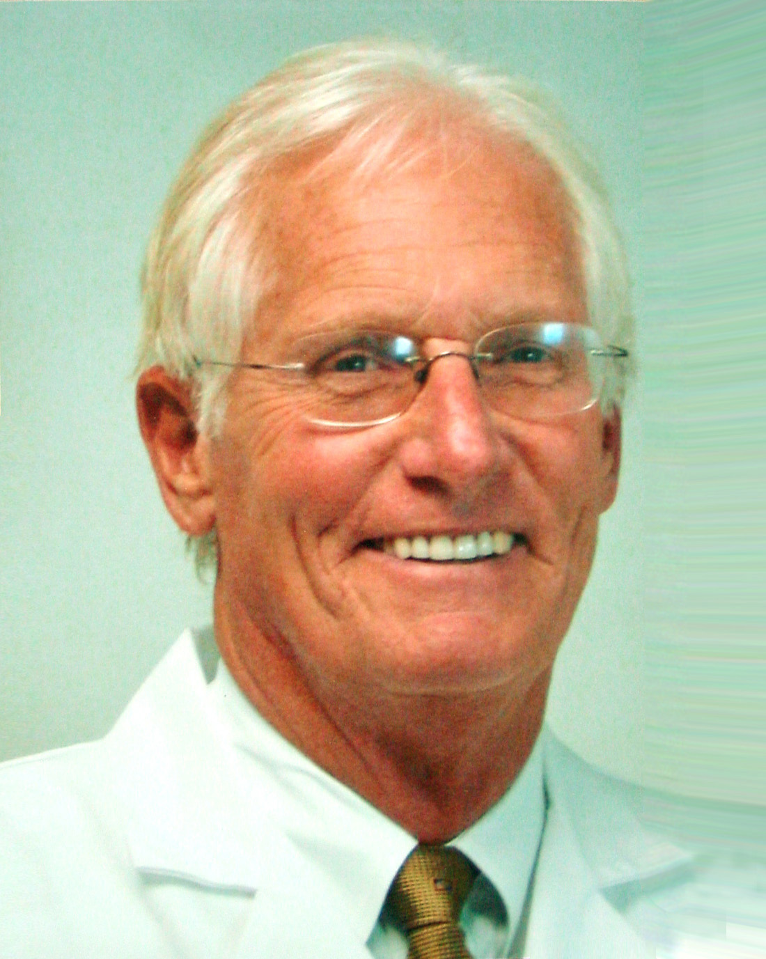 New Canaan doctor named top surgeon