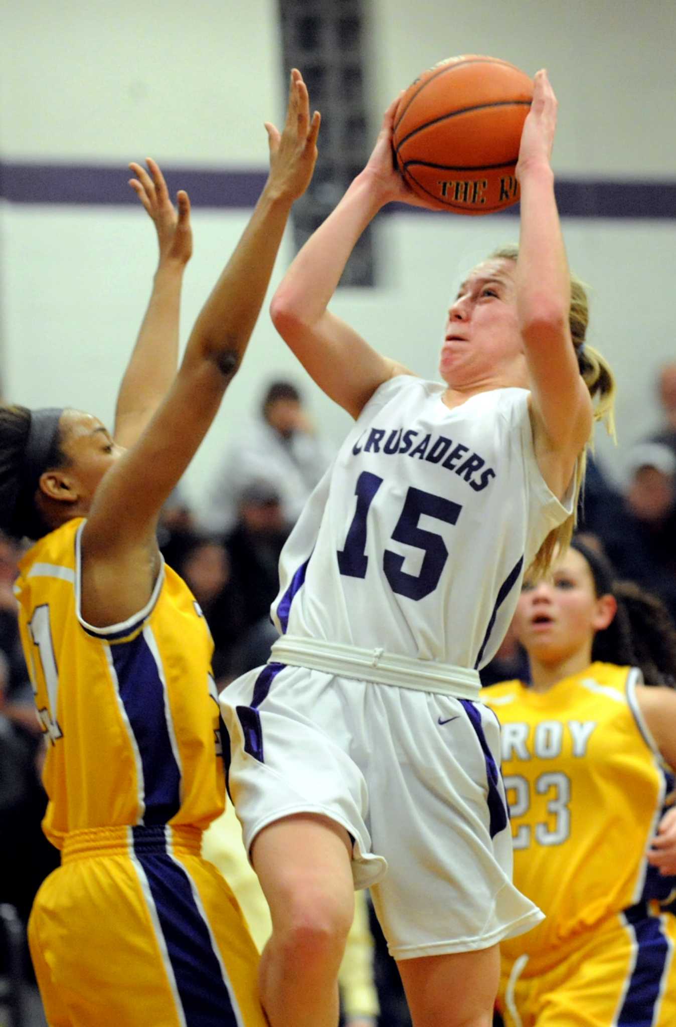 Troy stays unbeaten with rally