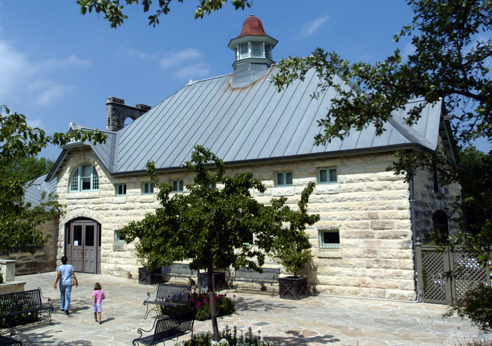 Cityscape: Texas Star Inn