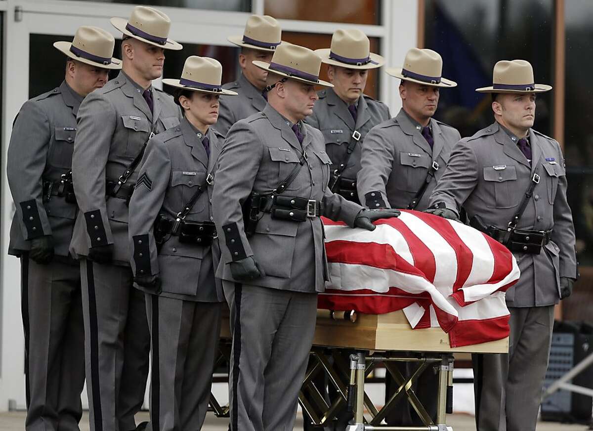 On-duty police deaths may hit 70-year low in 2013