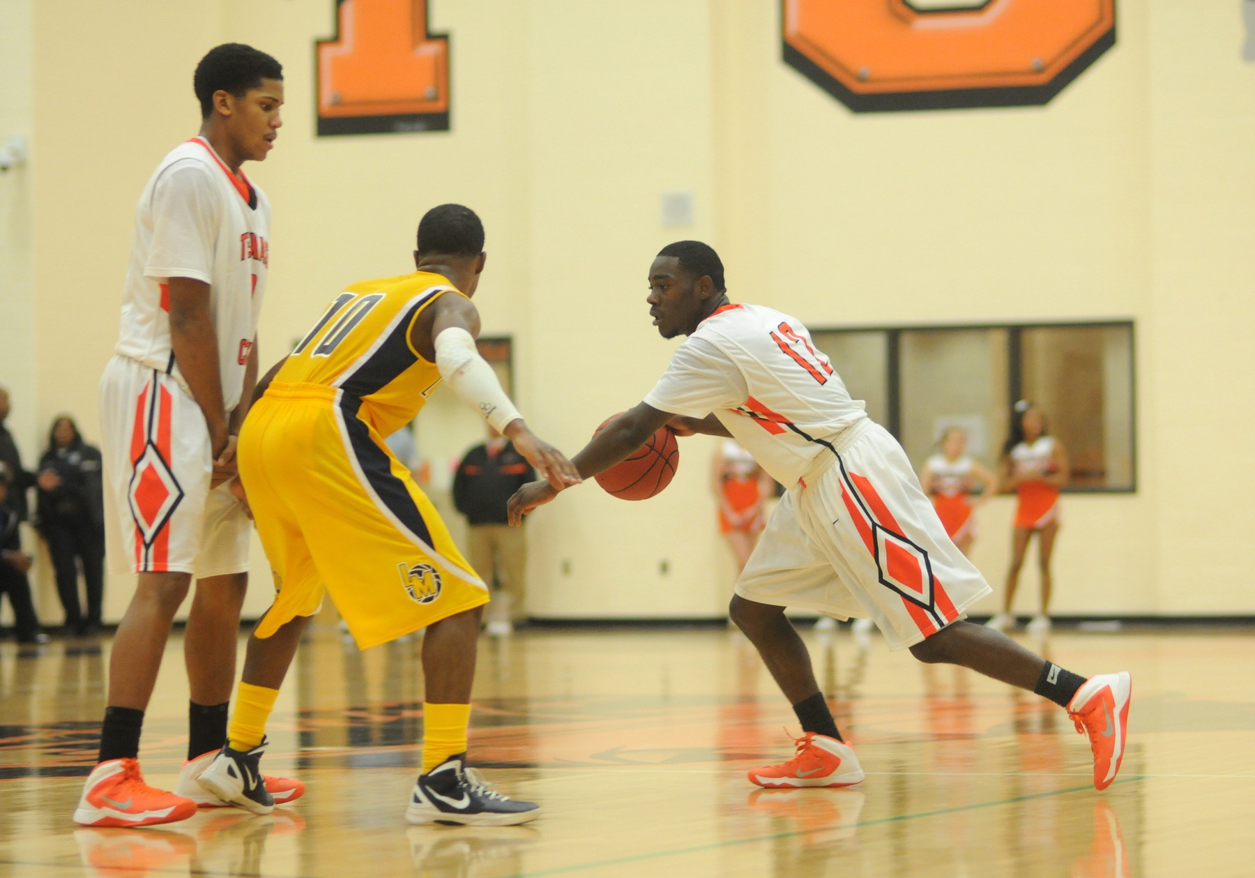 Basketball: Texas City brings depth into district play