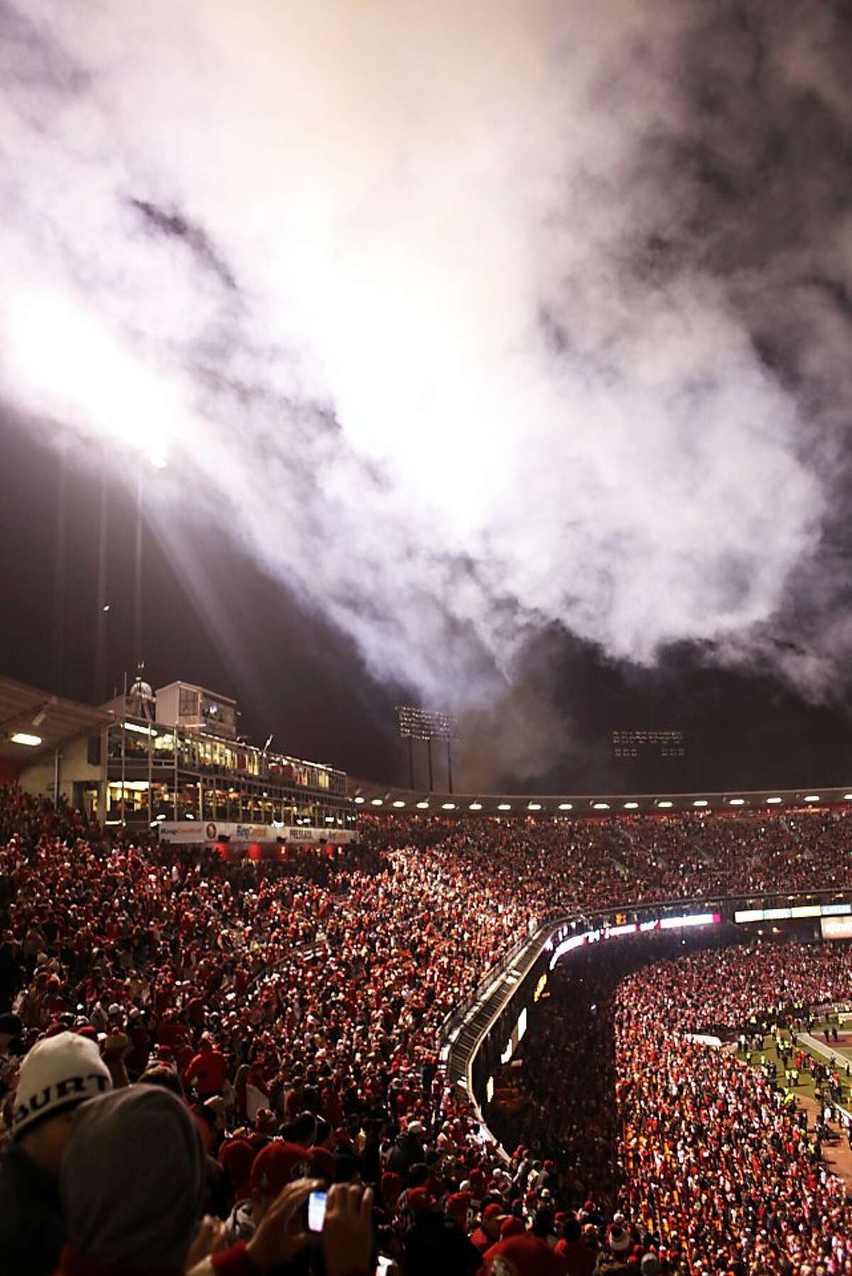 49er Faithful flock to Stick's send-off