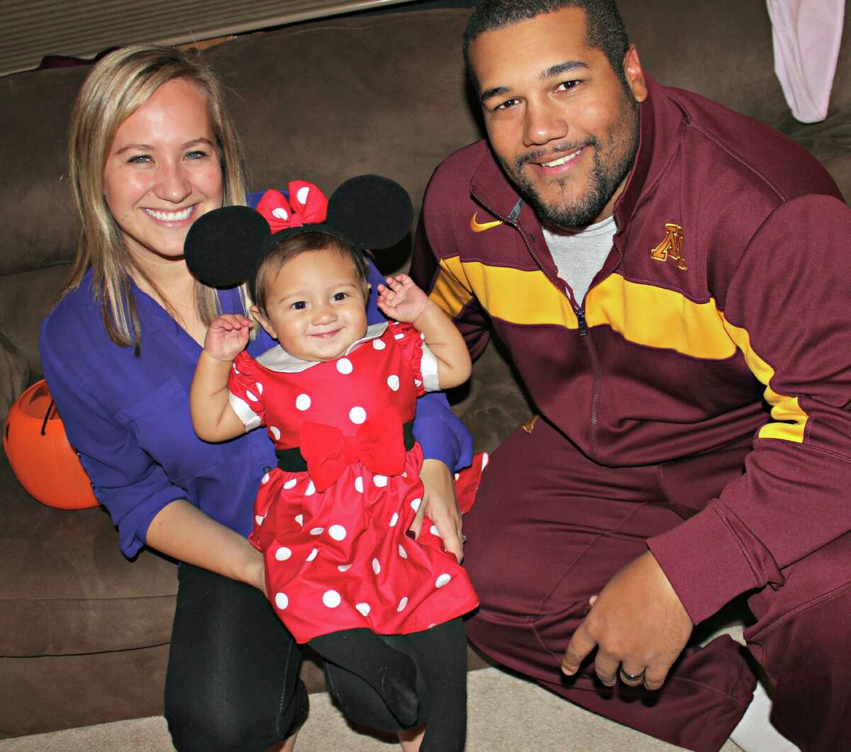 2012 Texas Bowl coach arrived with his team and left with a baby daughter