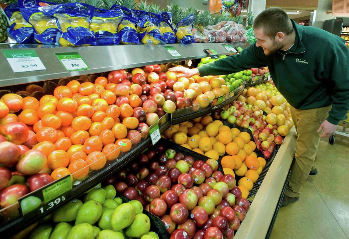 Caraluzzi's looks to open Danbury market