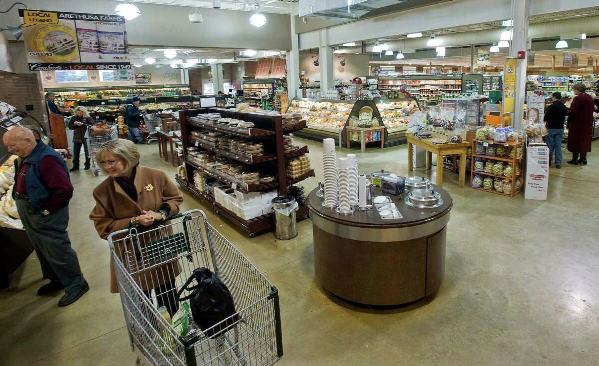 Caraluzzi's looks to open Danbury market