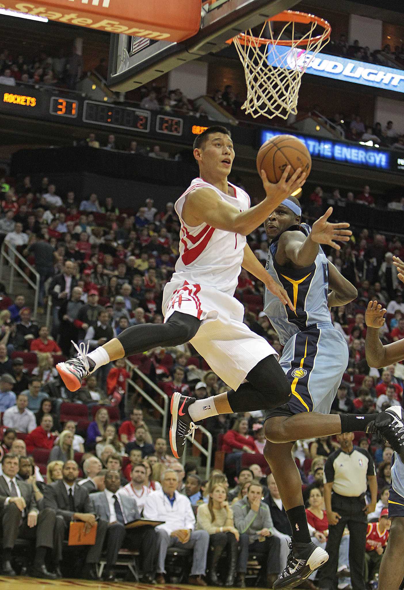 Motiejunas helps Rockets rally past Grizzlies