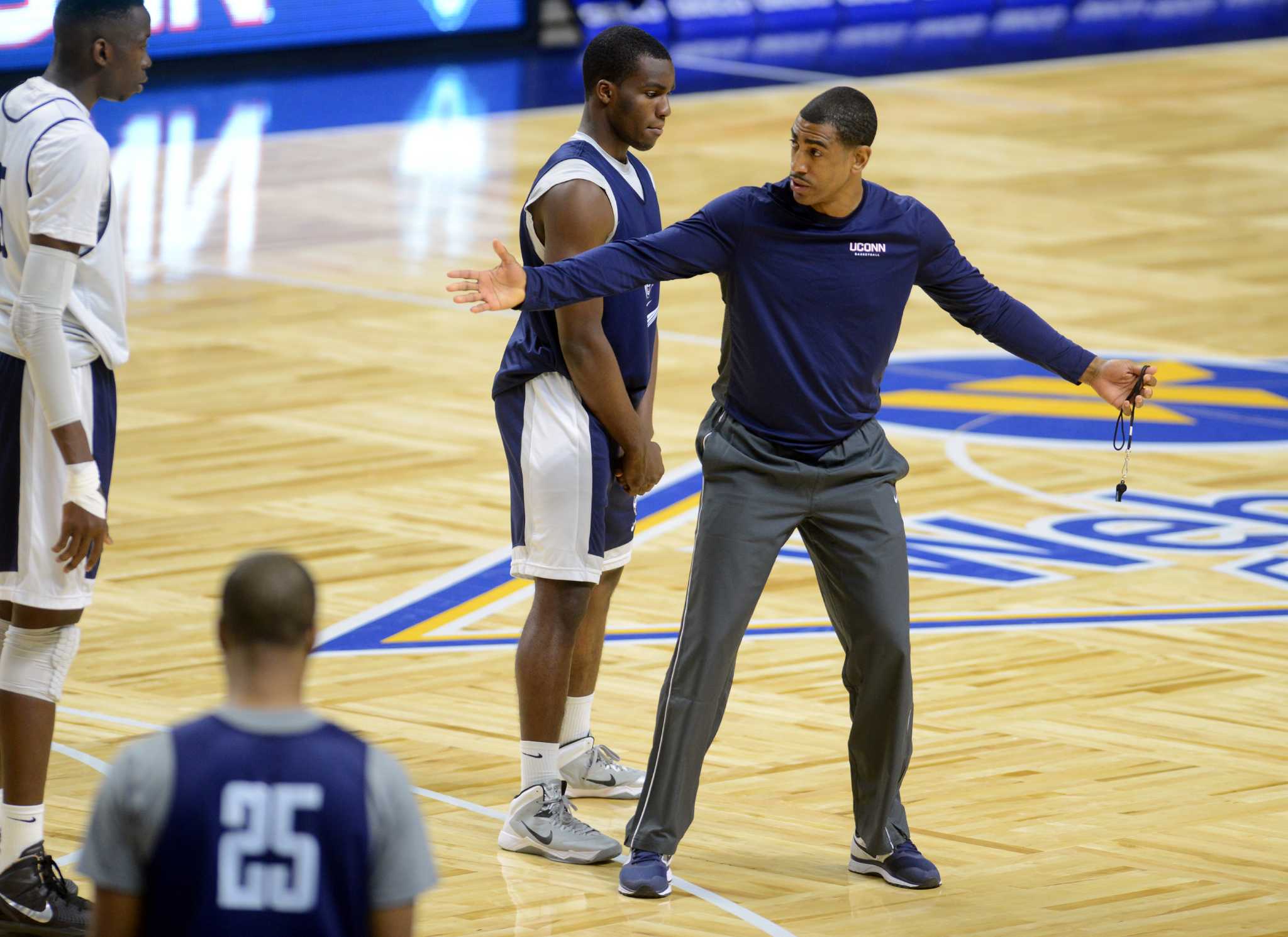 UConn men set for Bridgeport debut