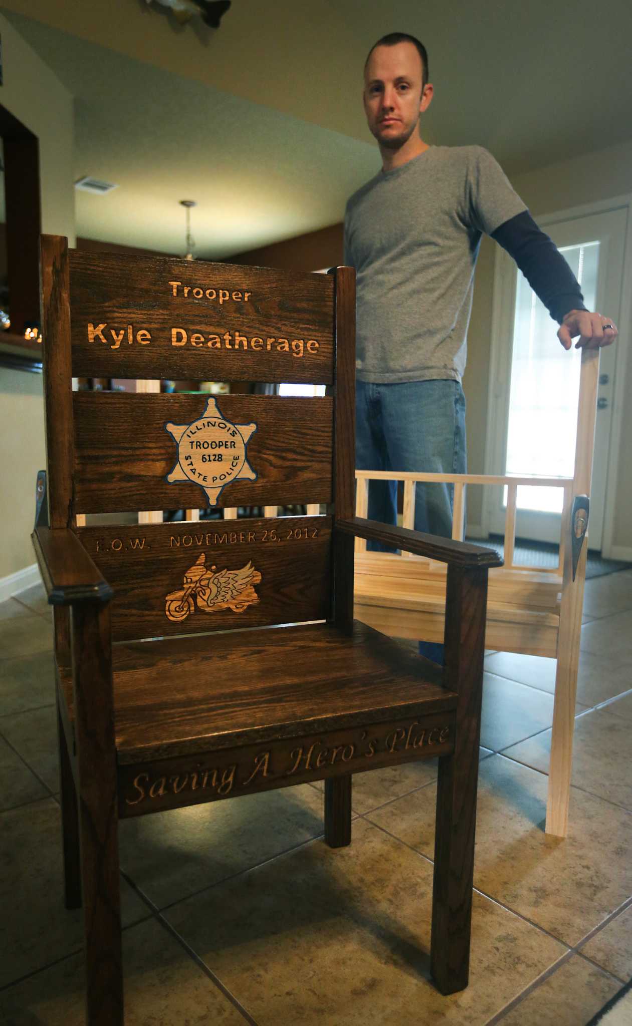 Nonprofit making 'honor chairs' for fallen first responders
