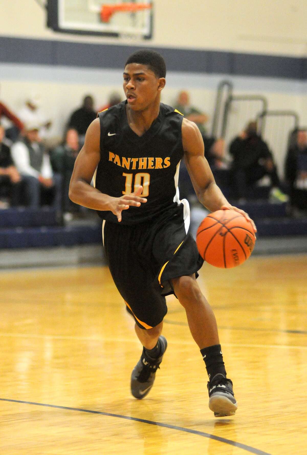 Klein Oak hoops building from the ground up