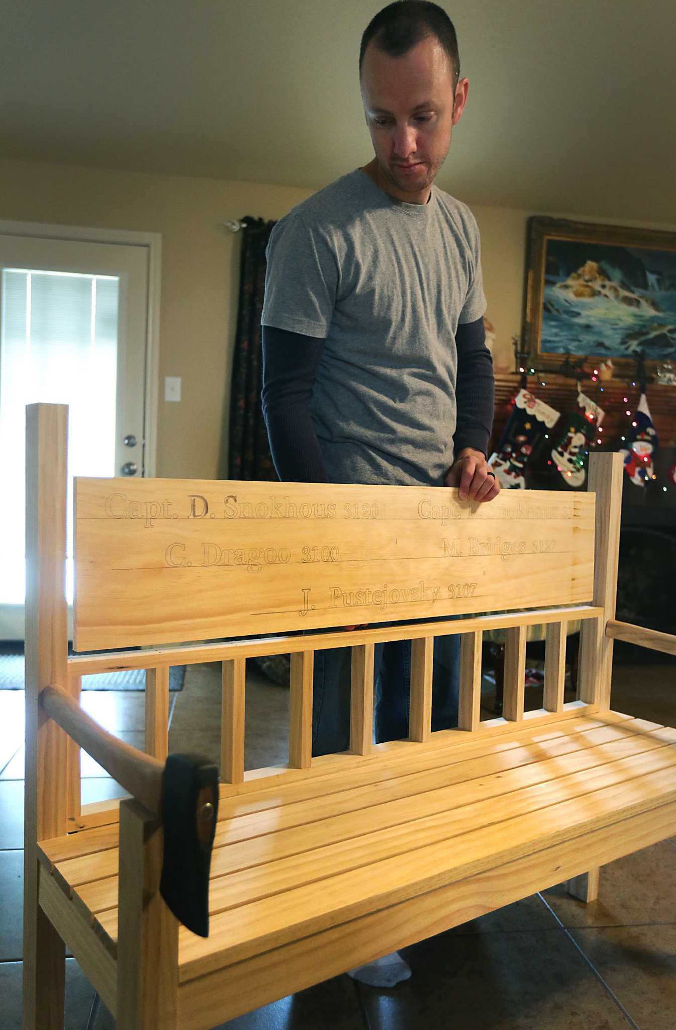 'Honor chairs' carved for fallen first responders