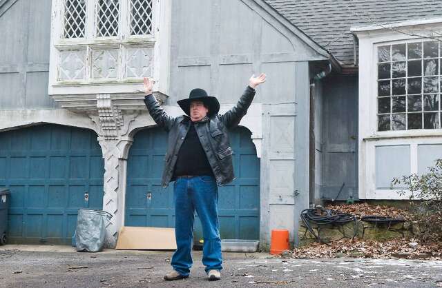 Merrell refuses to leave Wilson Point home, is arrested