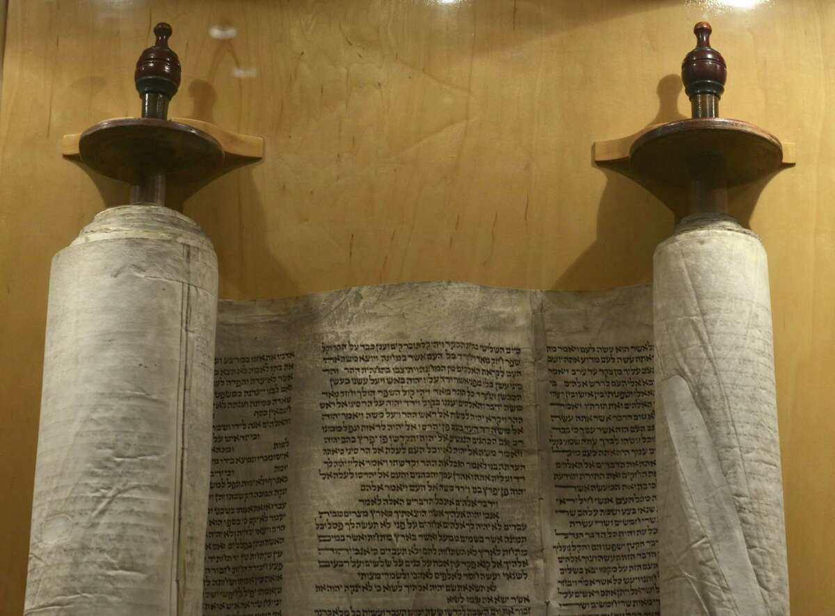 London trip may reveal tales behind 1800s scroll