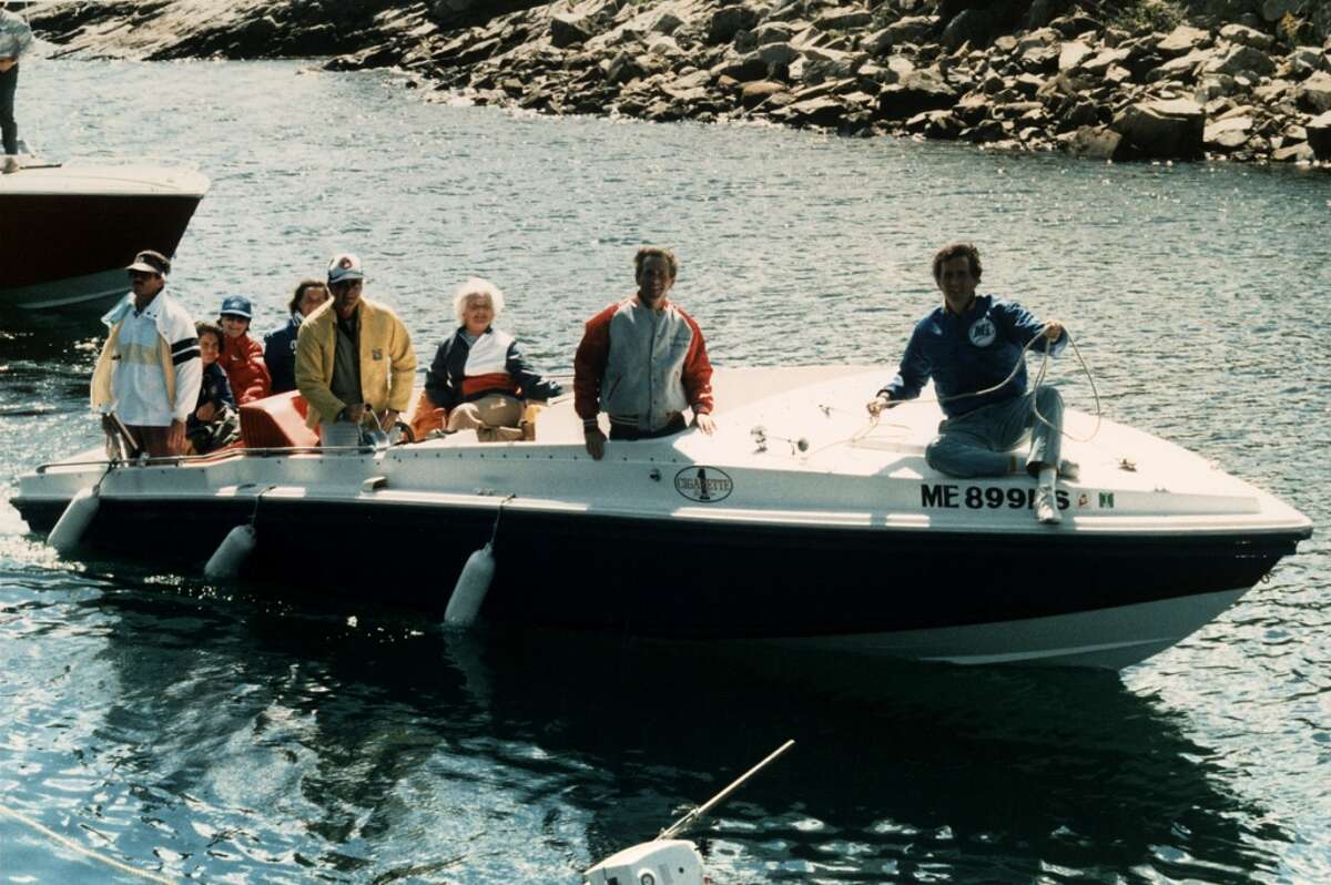 George and Barbara Bush quielty celebrate 69th wedding anniversary