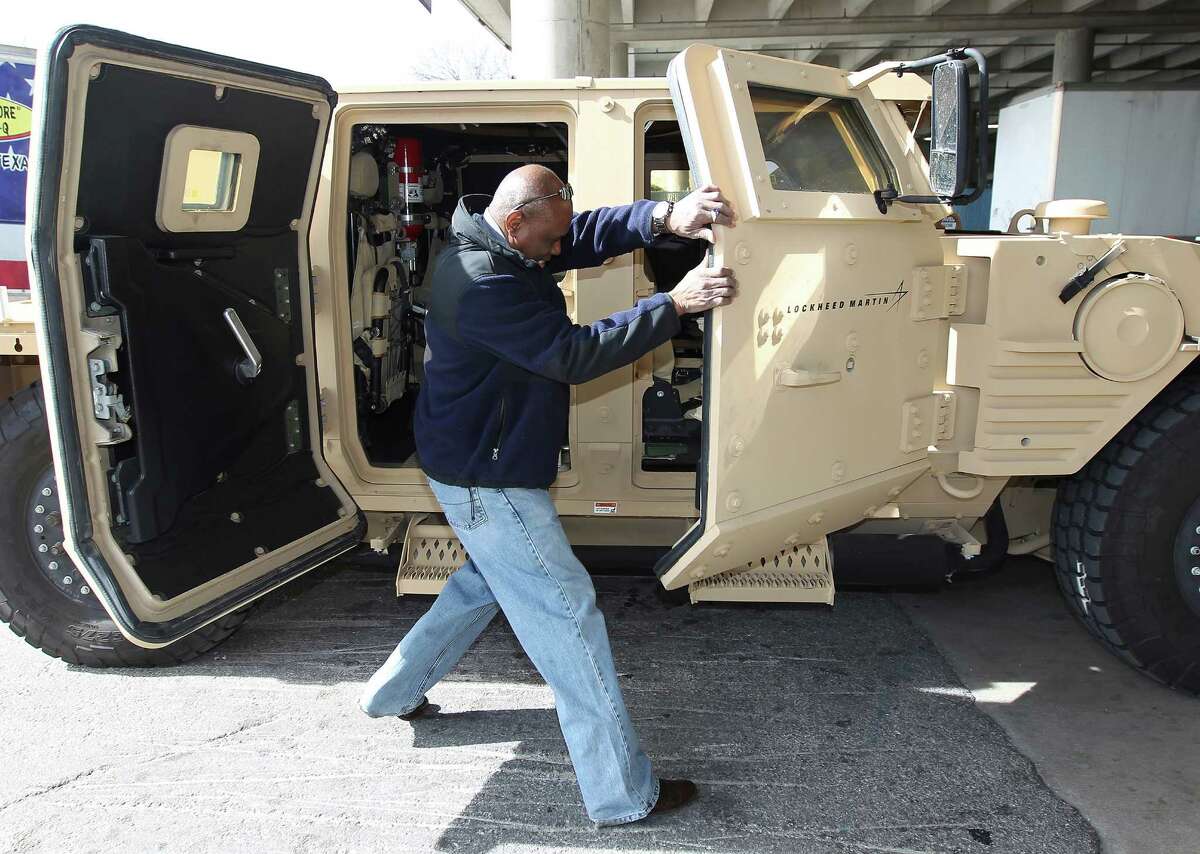 Fortified tactical vehicle offered to replace military Humvee