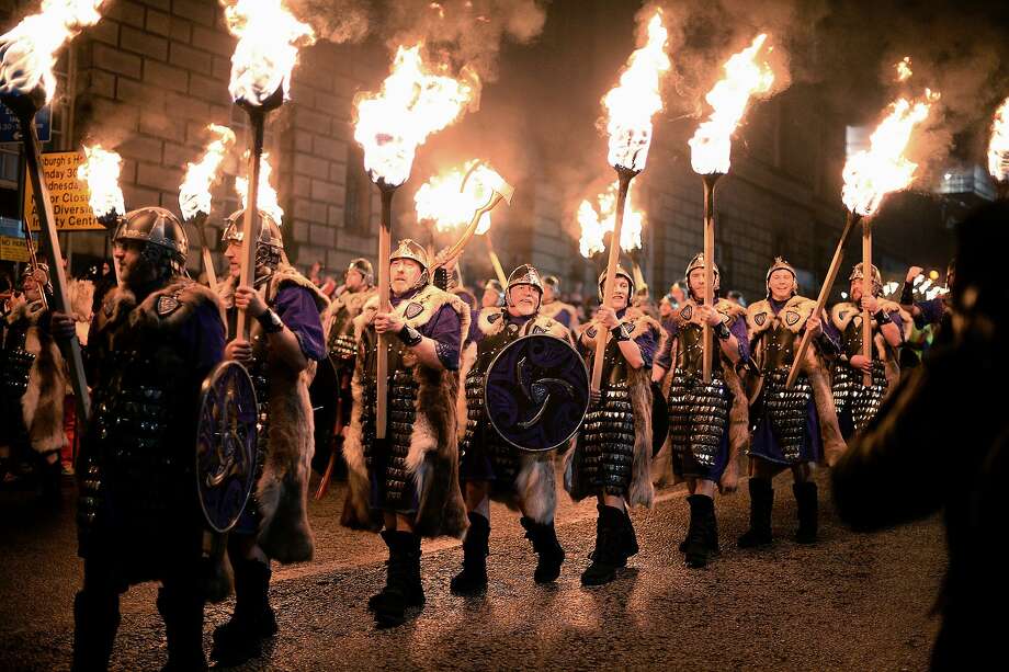 Scottish revelers welcome in 2014 as Viking hordes - SFGate