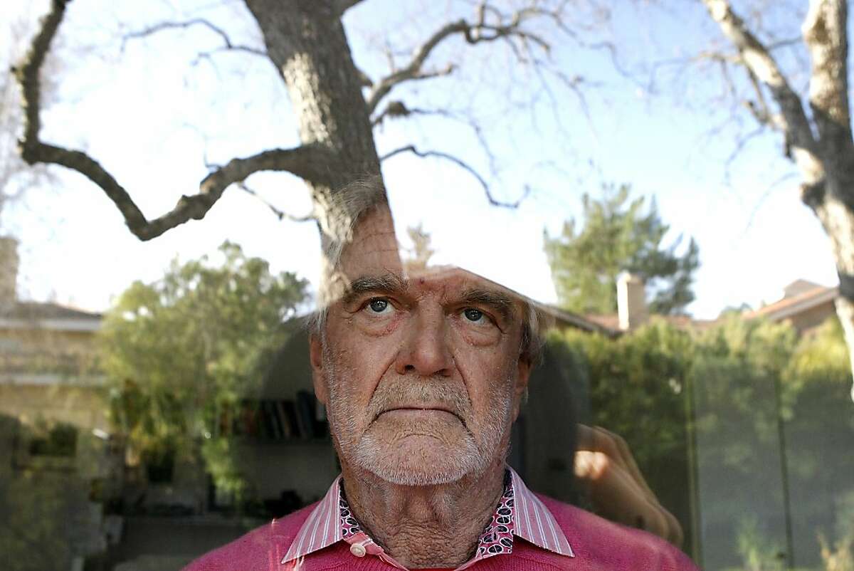 Hartmut Esslinger and Apple design