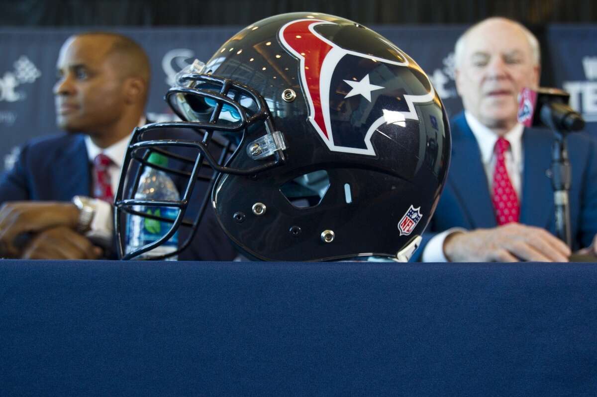 Texans' general manager interviews begin in-house