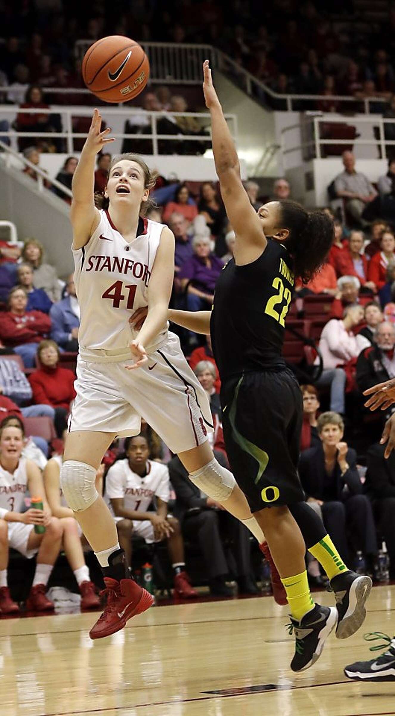 Ogwumike sets Pac-12 rebound mark as Stanford tops Oregon