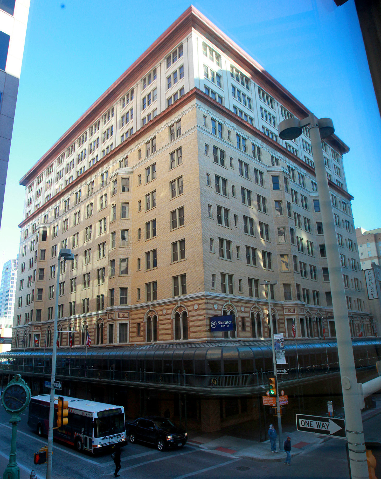 Cityscape: Sheraton Gunter Hotel