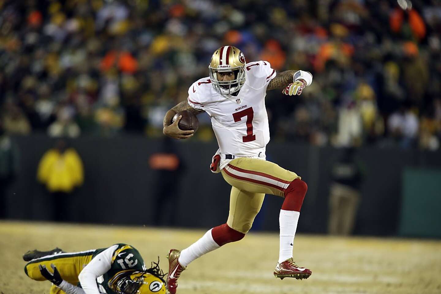 Kaepernick drives 49ers to cold win over Packers