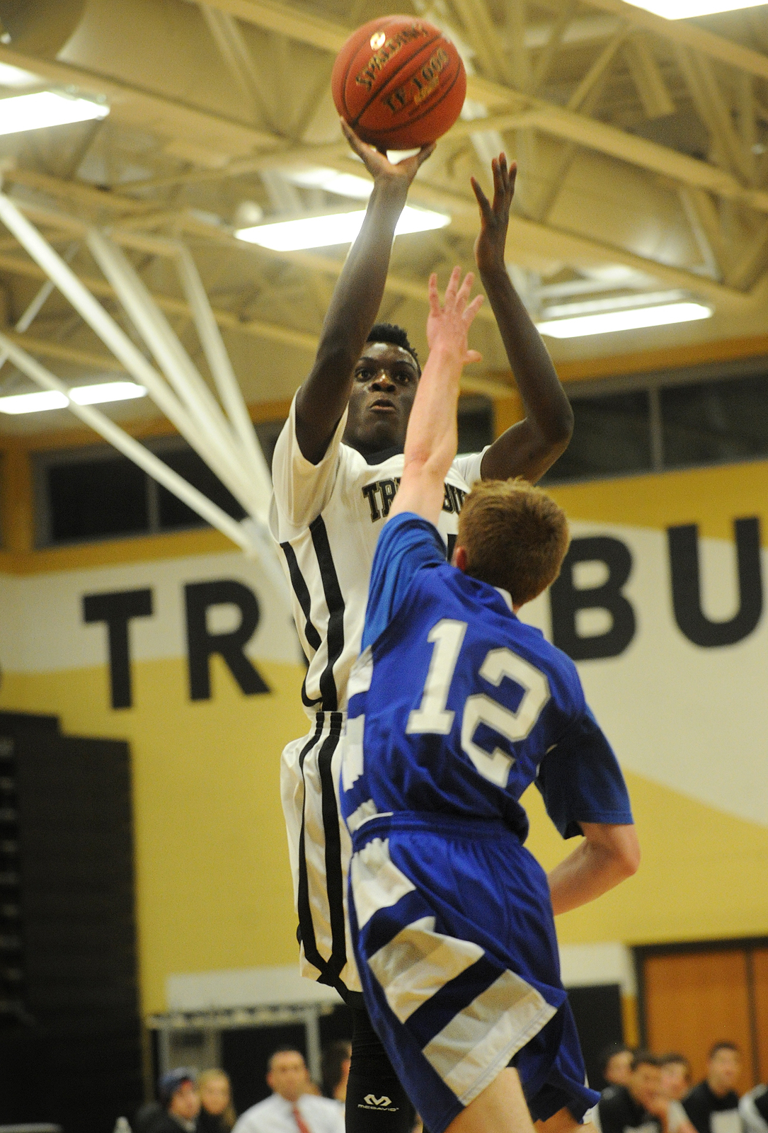 Monday's high school roundup: Rodriguez, Turner lead Trumbull boys ...