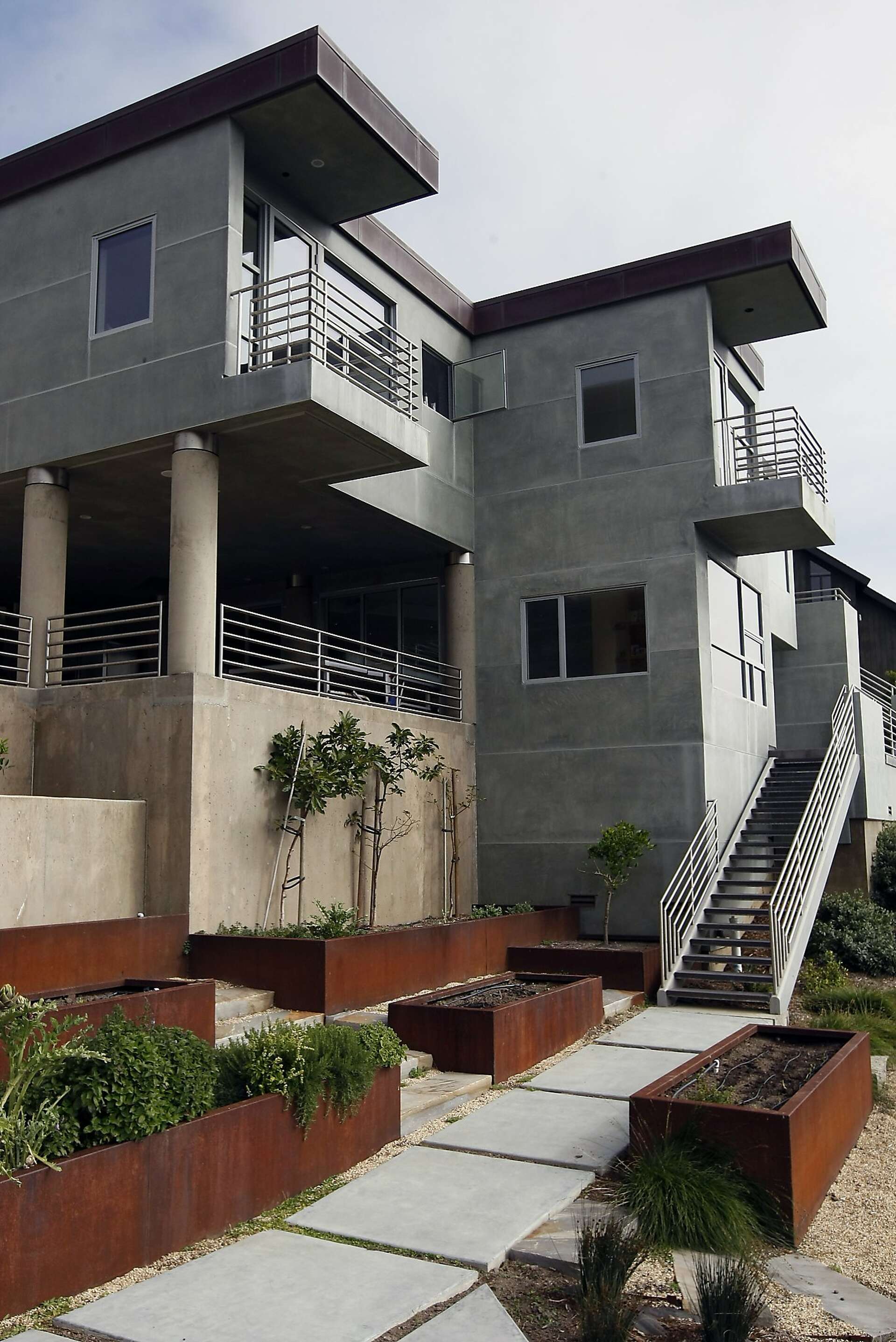 Muir Beach home goes from funky 'hippie' to angular modern