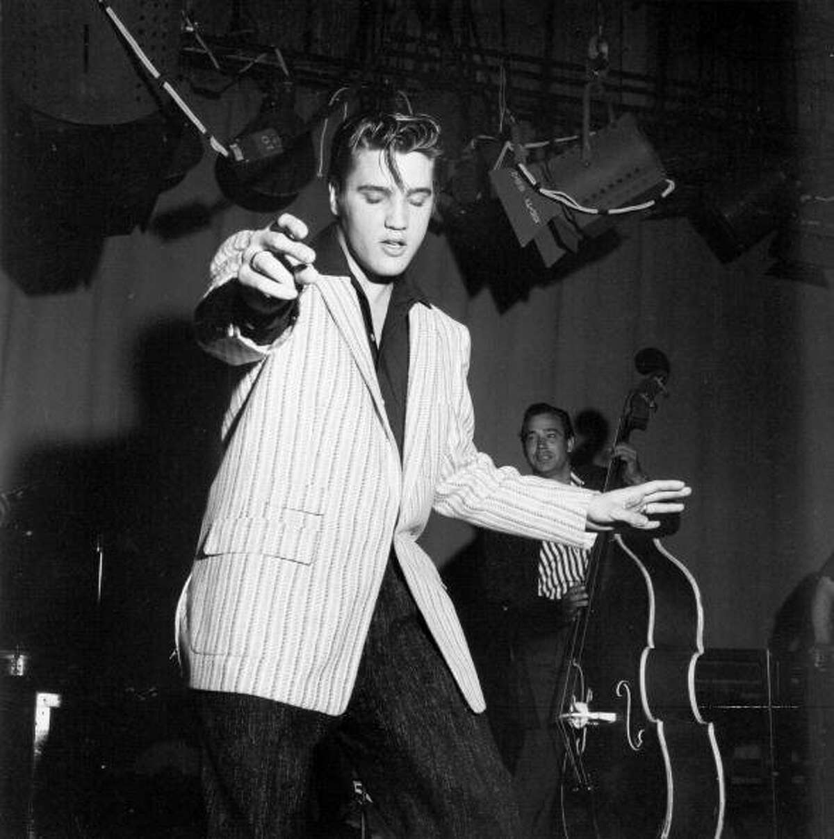 A&M Elvis exhibit celebrates king of rock 'n roll with rare photos ...
