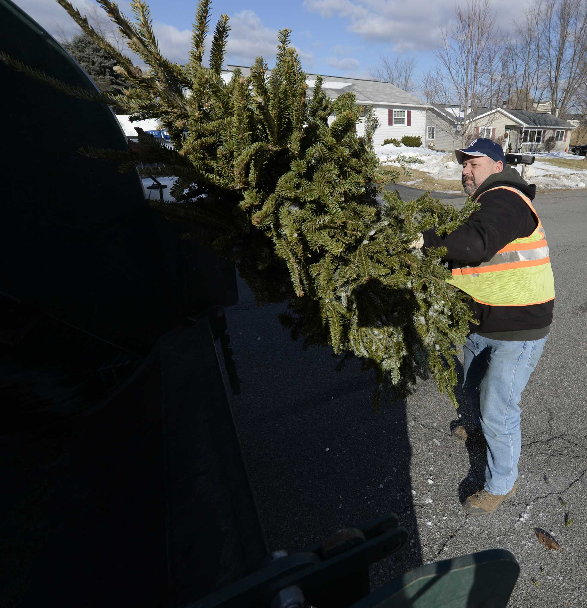 Photos: Seasonal cleanup