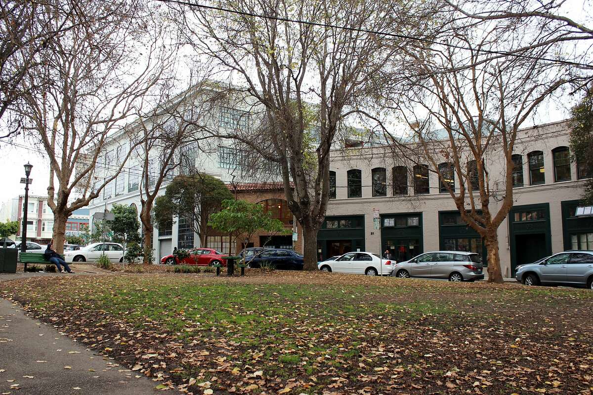 South Park, S.F.: Open space, cafes and lots of history
