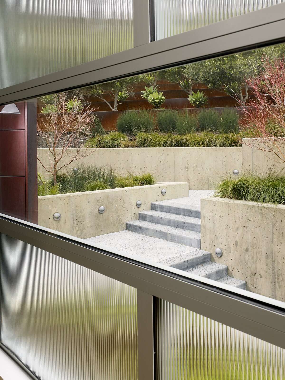 Muir Beach home goes from funky 'hippie' to angular modern