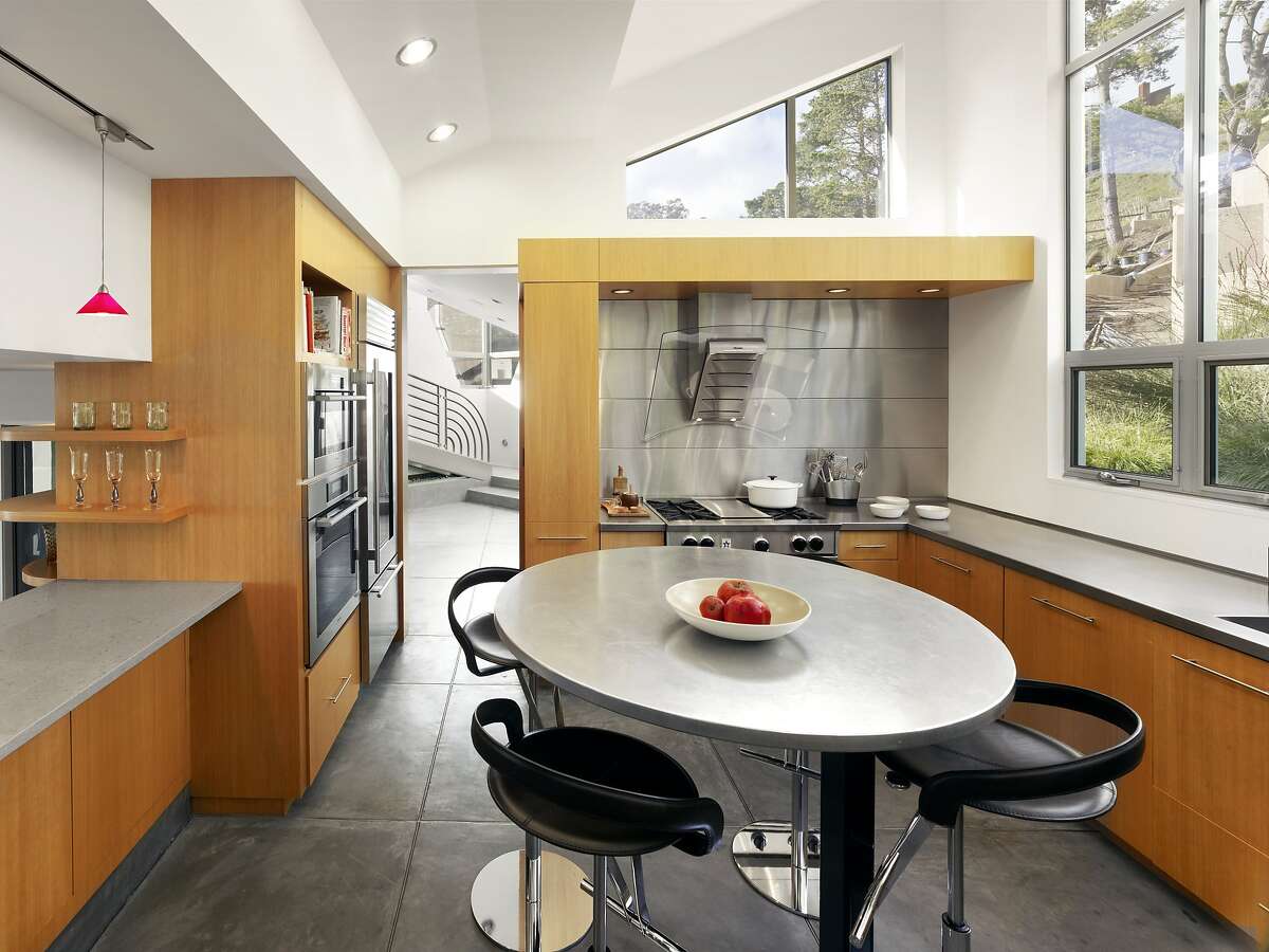 Muir Beach home goes from funky 'hippie' to angular modern