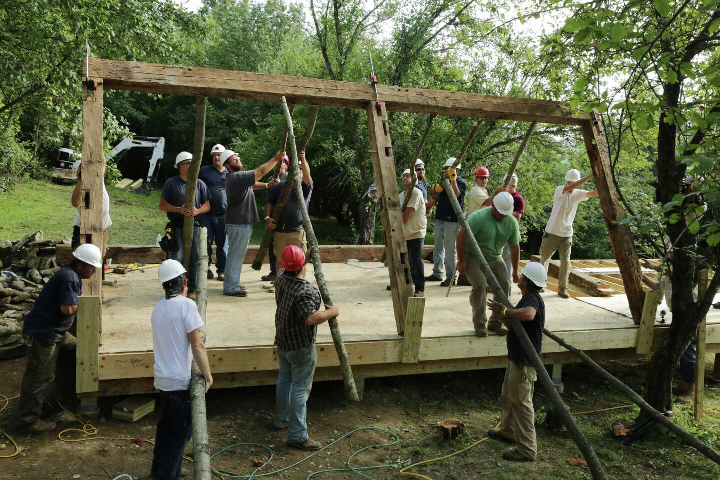 Hoosick Falls' Tuffy Bakaitis on Nat Geo's "Building Wild"