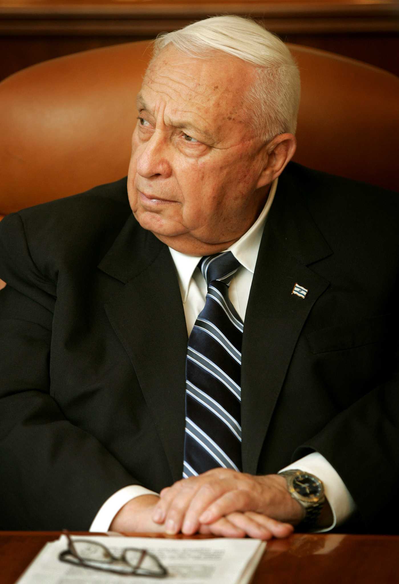 Ariel Sharon, fierce defender of a strong Israel, dies