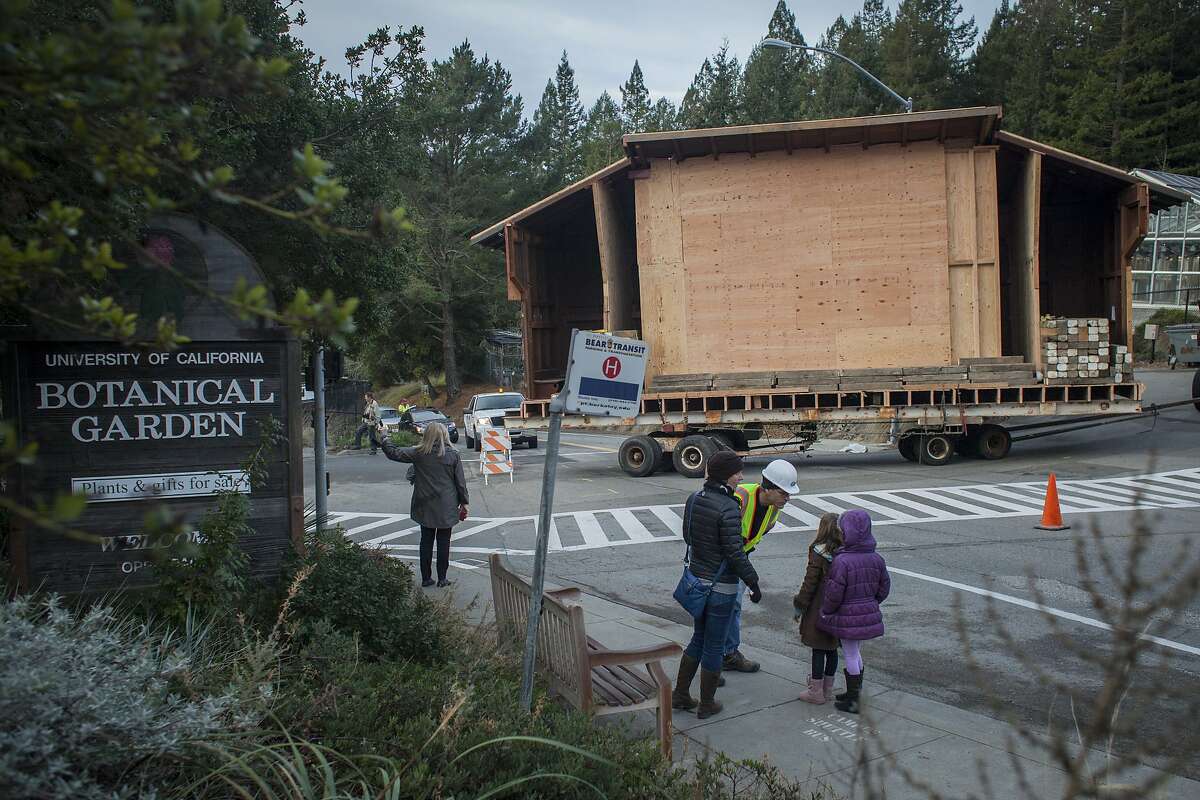 Moving day a success for UC Berkeley's Julia Morgan building